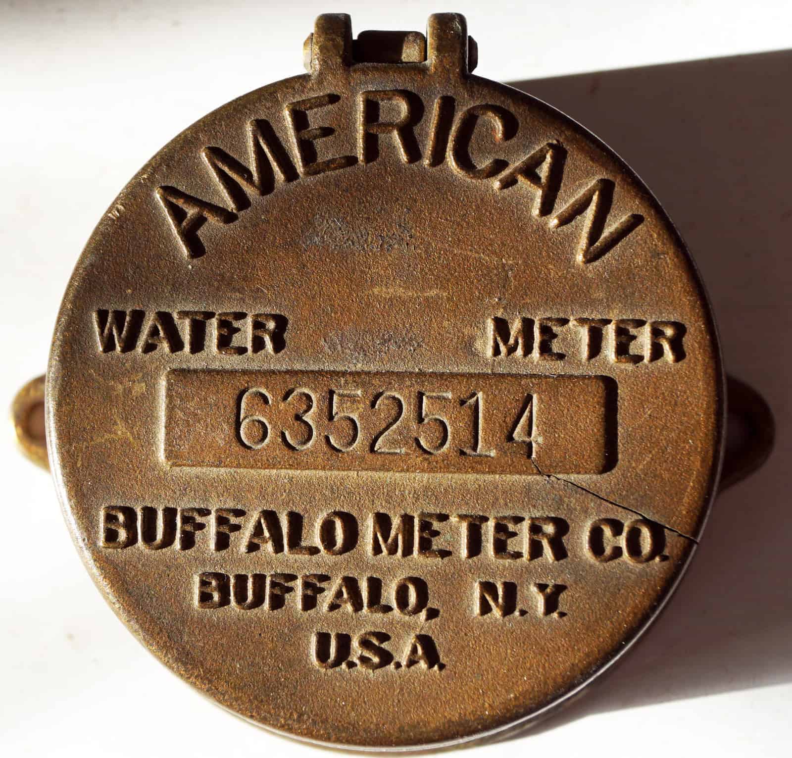 Messingdæksel til meter "Buffalo Meter Co" - Finurlium