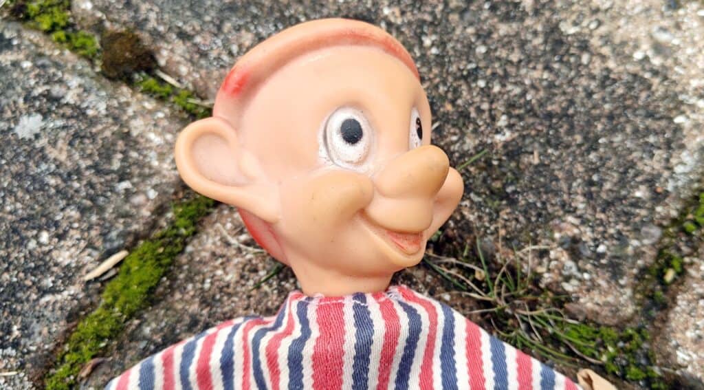 Gammel Disney Hånddukke. Dumpe fra De syv små dværge - Finurlium